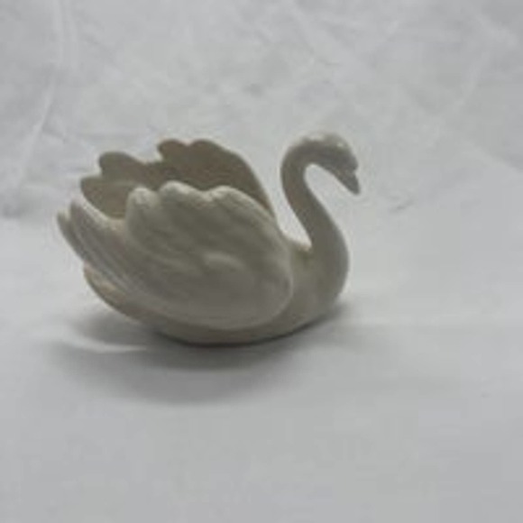 Goebel | Accents | Vintage Goebel Swan Figurine | Poshmark